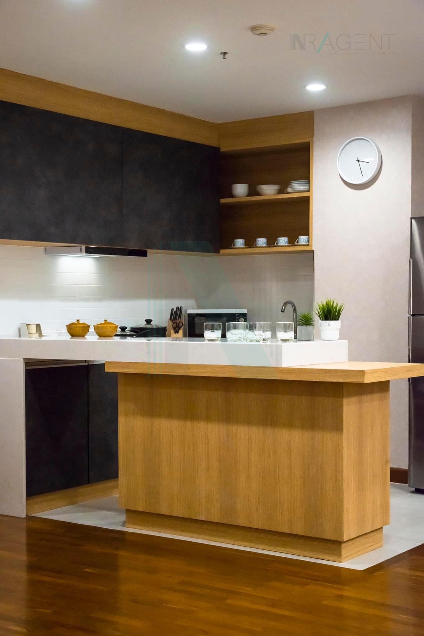 LivingInfo.io | ให้เช่า BAAN PLOENCHIT 2 ห้องนอน