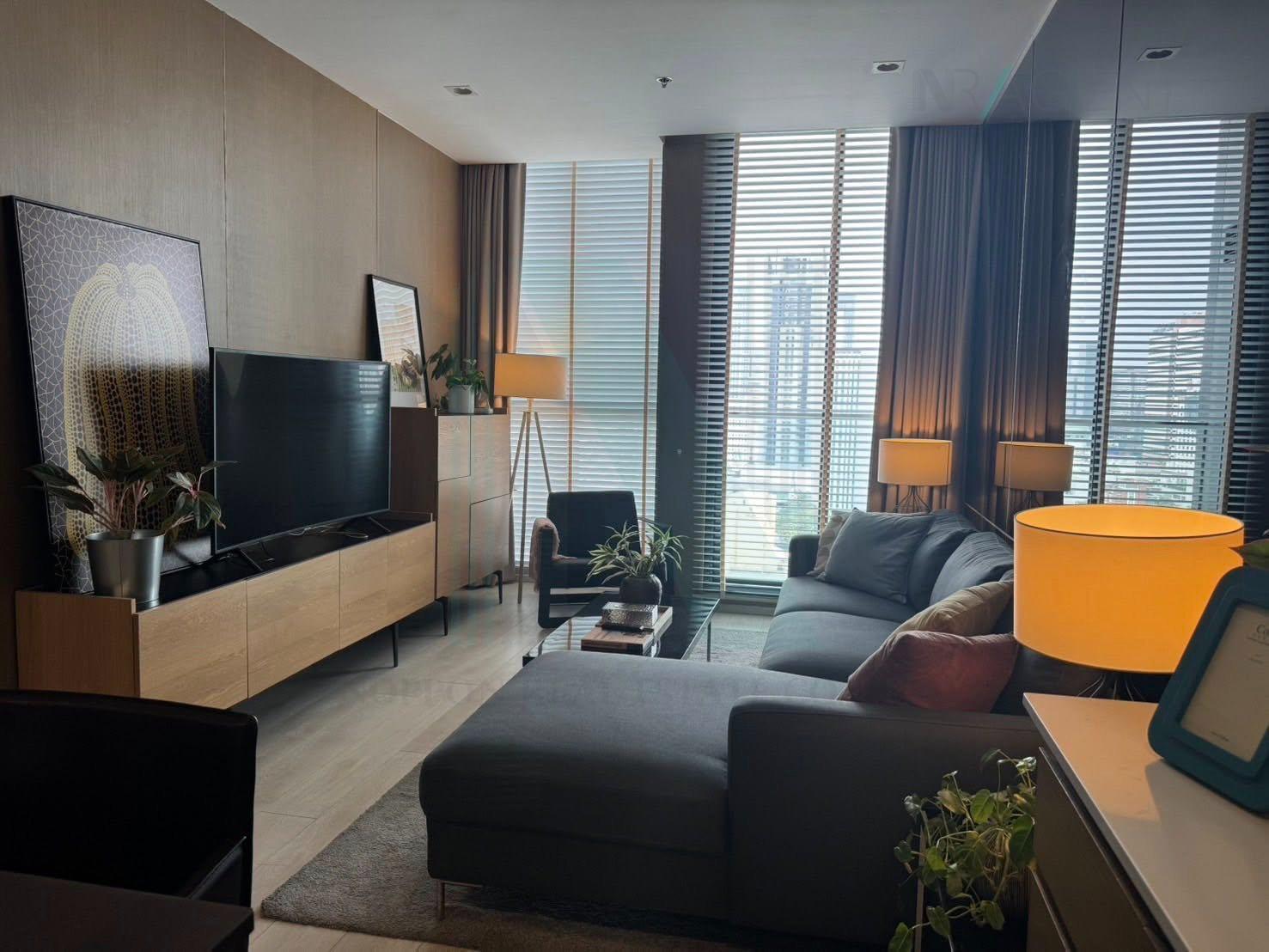 LivingInfo.io | ให้เช่า NOBLE PLOENCHIT 2 ห้องนอน