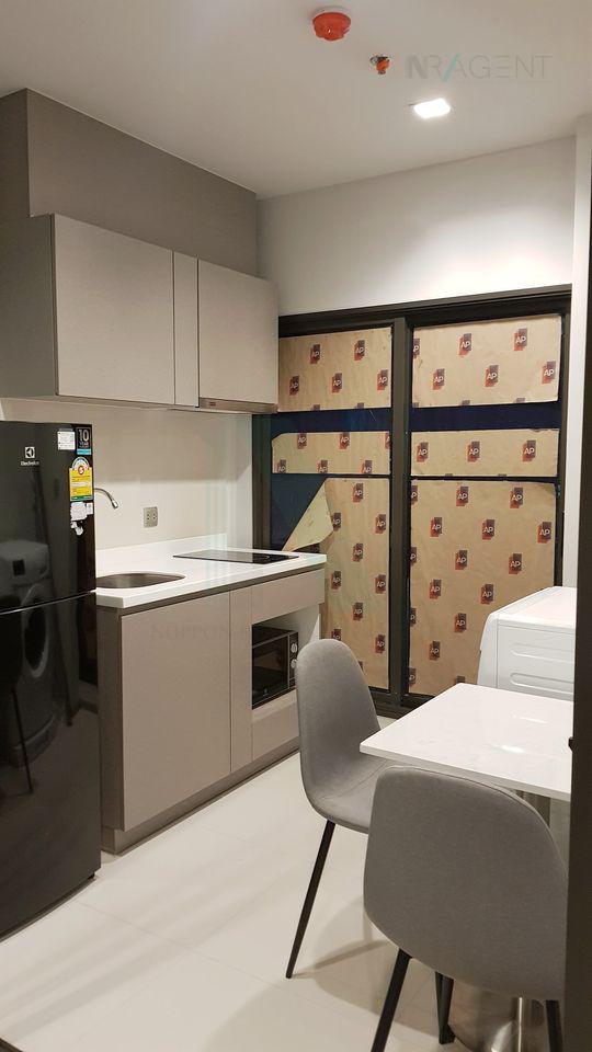 LivingInfo.io | ให้เช่า LIFE ASOKE - RAMA 9 1 ห้องนอน